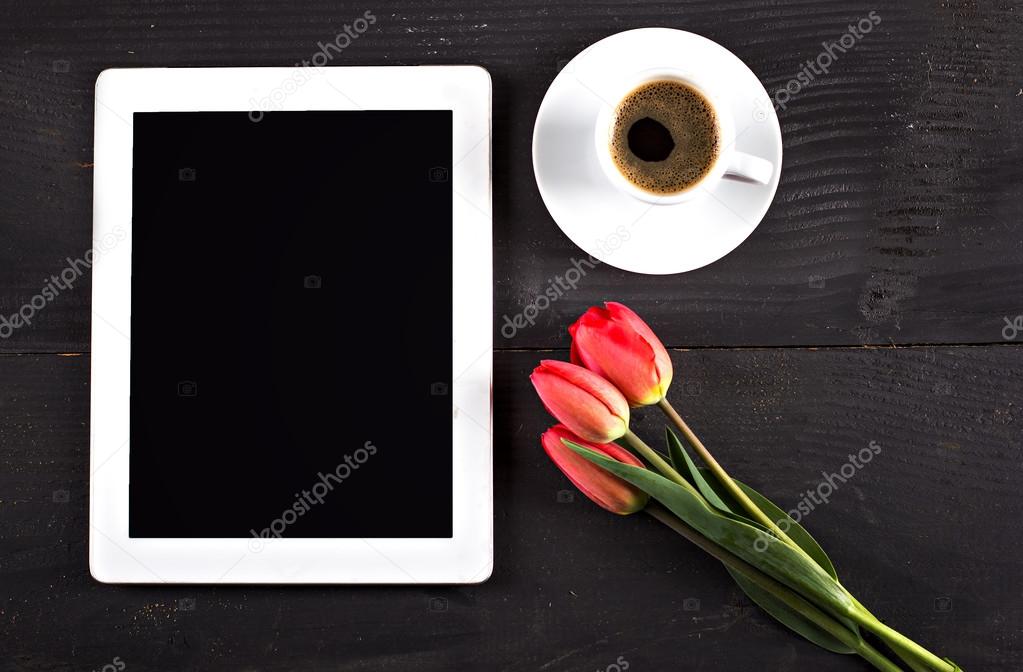 Tablet computer, notebook — Stock Photo © JuliaLototskaya #107399656