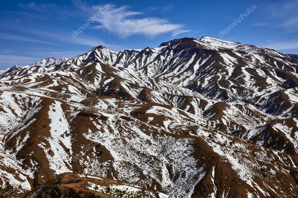 Morocco, High Atlas Mountains. Peak covered by snow. — Stock Photo ...