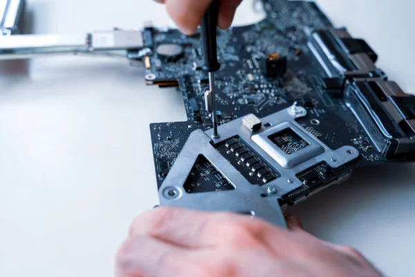 Computer assembling Stock Photos, Royalty Free Computer assembling ...