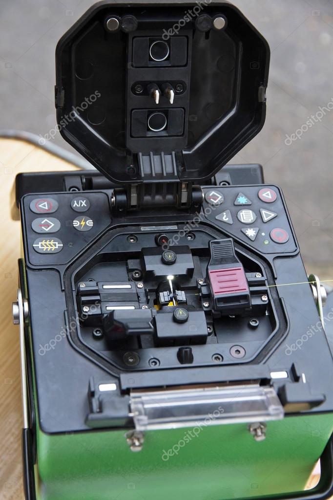 Splicer Fiber Optic Cable Stock Photo by ©siur 108250408