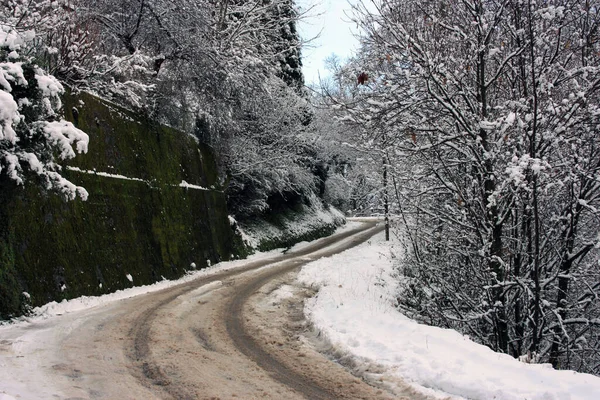 Snow himalayan road Stock Photos, Royalty Free Snow himalayan road ...