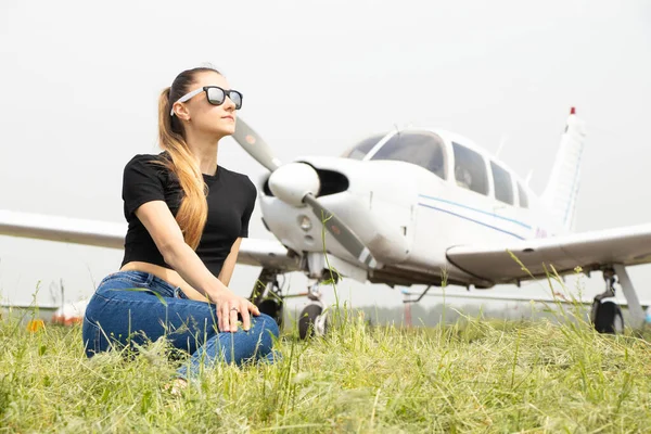 Beautiful girl aircraft Stock Photos, Royalty Free Beautiful girl ...