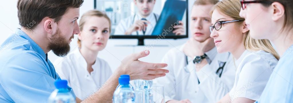 ภายใต้การอภิปราย Stock Photos, Royalty Free ภายใต้การอภิปราย Images ...