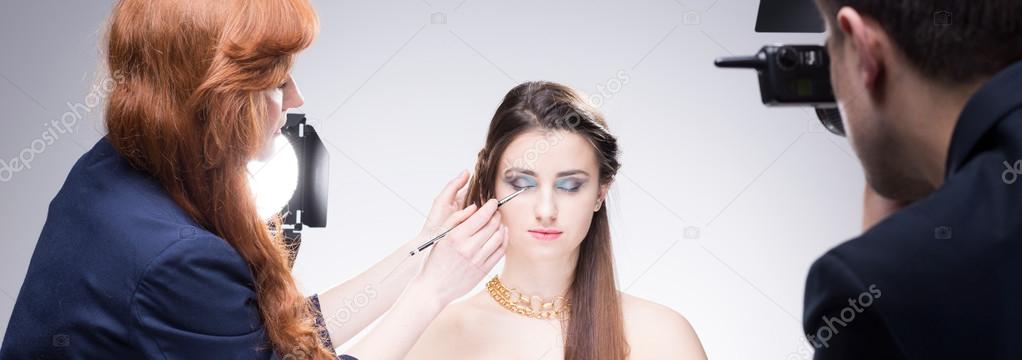 Makeup session with beautiful model — Stock Photo © photographee.eu ...