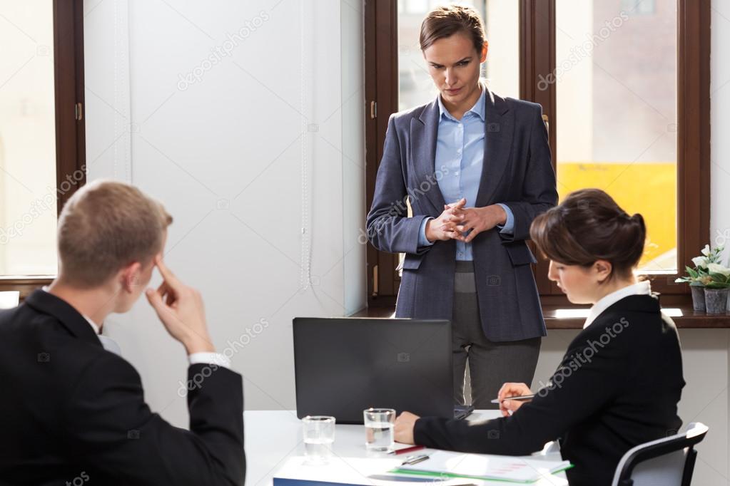 Reuni n seria de la empresa 2024