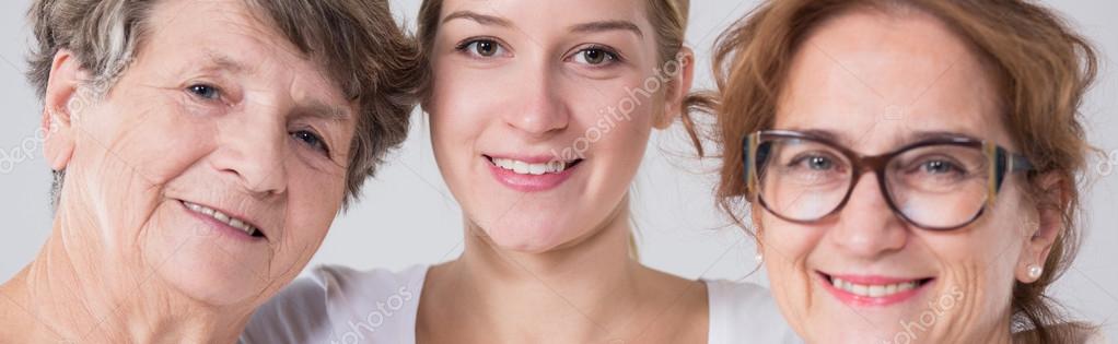 Familia mulheres Stock Photos, Royalty Free Familia mulheres Images ...