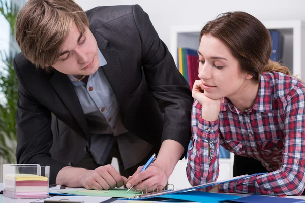 Manager and employee sharing ideas - Stock Image - Everypixel