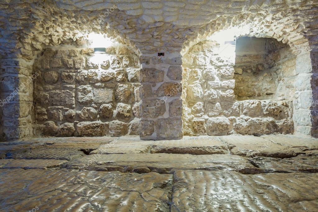 Antiguo piso romano llamado Litostrotos - lugar donde Pilato jud 2024