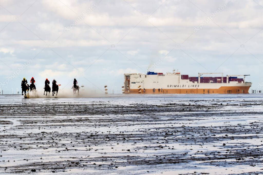 Cuxhaven, Alemania - 25 de agosto de 2019: ecuestre en la carrera de ...