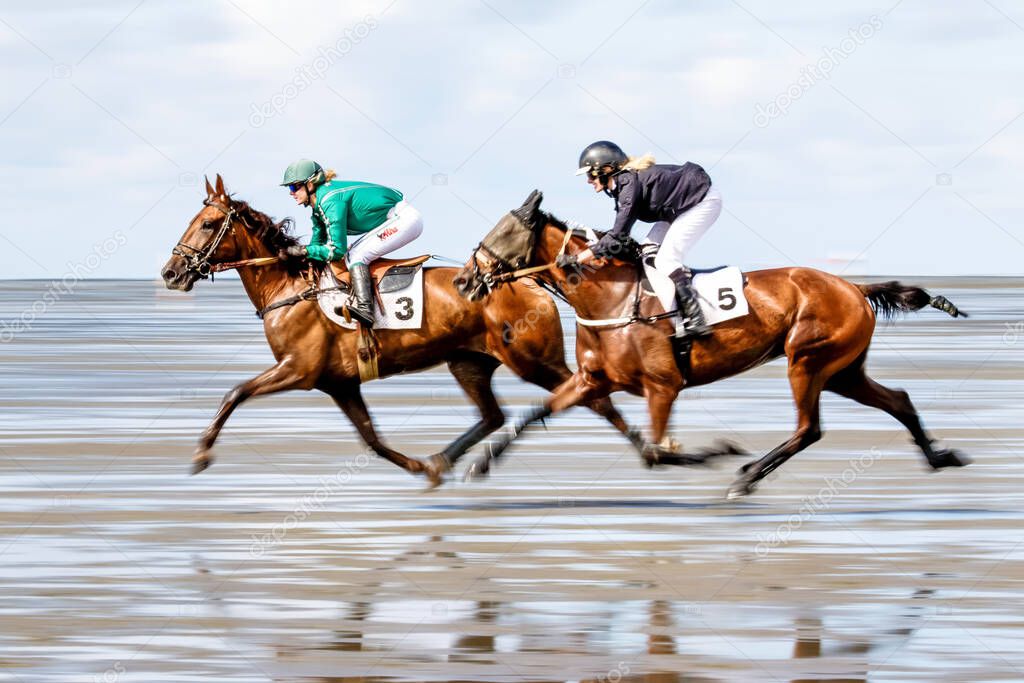 Cuxhaven, Alemania - 25 de agosto de 2019: ecuestre en la carrera de ...