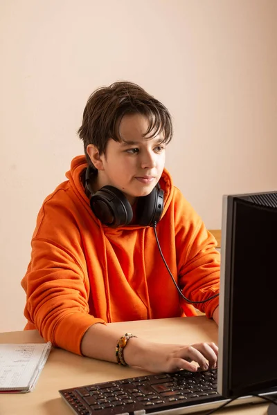 Coding programming kid Stock Photos, Royalty Free Coding programming ...