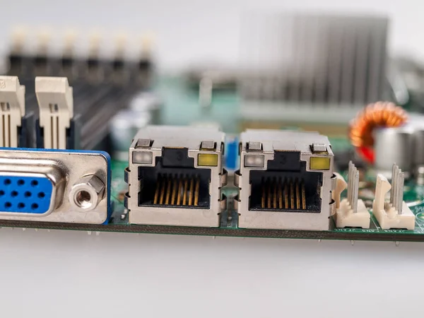 2,000,000+ imágenes de Puertos del microcontrolador arduino mega libres ...