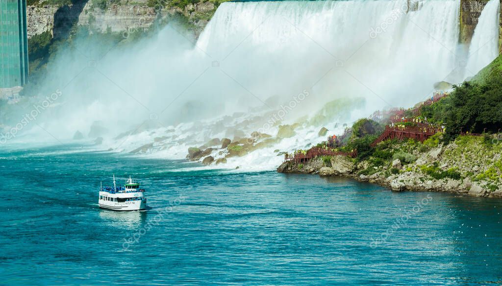 Cataratas del Niágara, Ontario, Canadá, 31 de julio de 2019, invitando ...