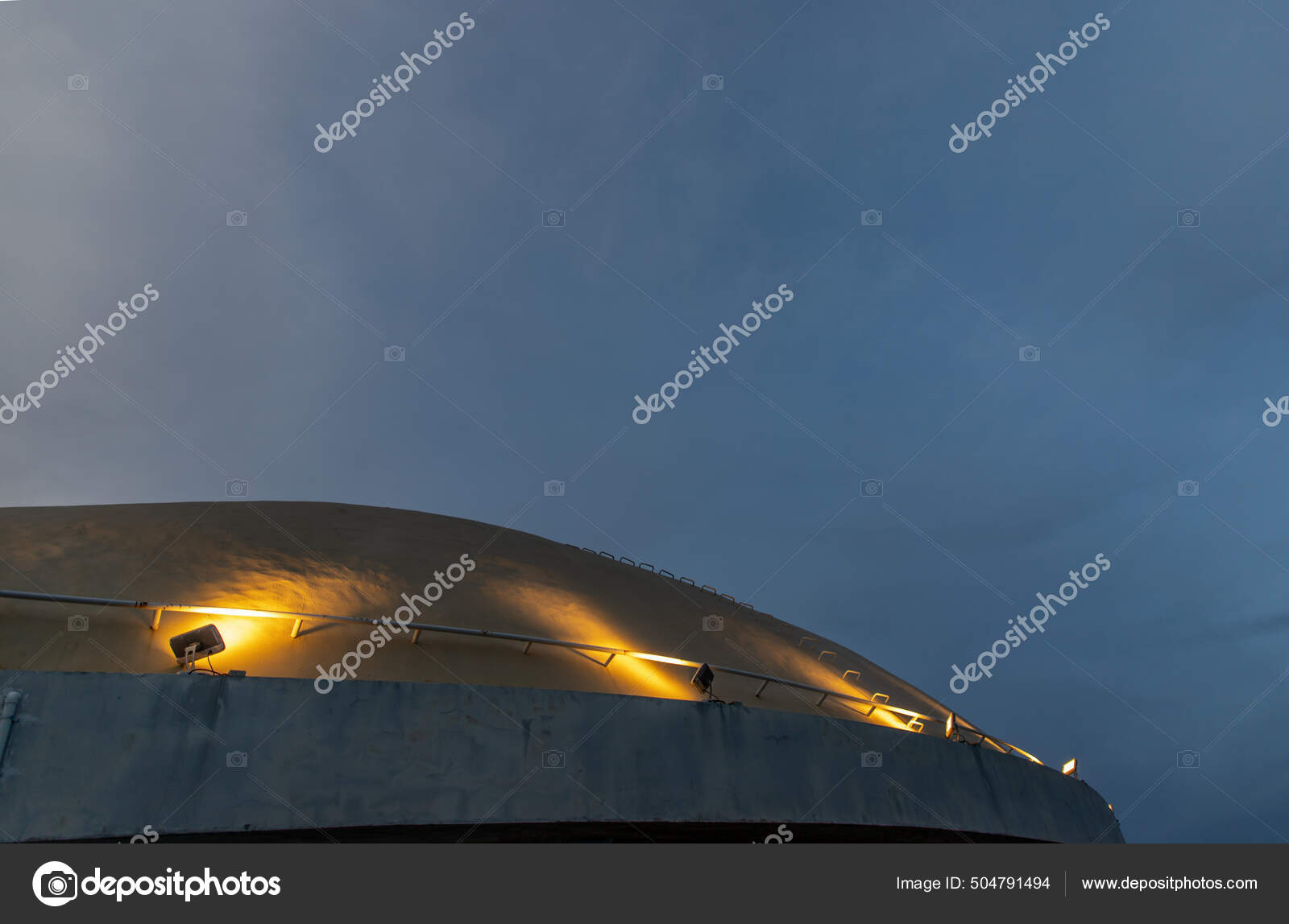 Top Structure Roof Building Looking Sky Background Dusk Copy Space ...