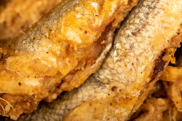 Fried striped bass fish fotos de stock, imágenes de Fried striped bass ...