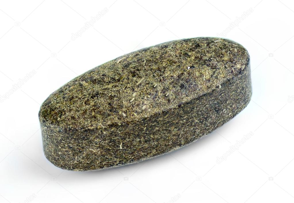 Pasto de trigo espirulina superalimento tableta aislada en blanco 2023