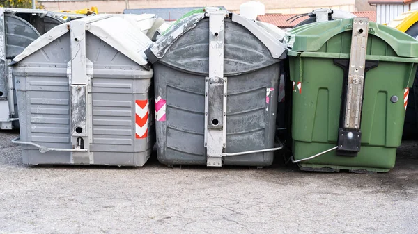 Waste disposal rome Stock Photos, Royalty Free Waste disposal rome ...