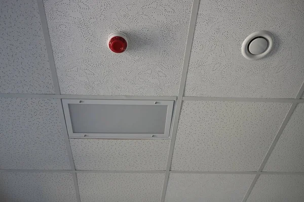 Fire alarm sprinkler Stock Photos, Royalty Free Fire alarm sprinkler ...
