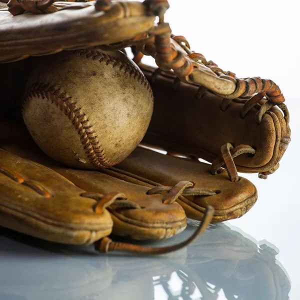 Vintage used baseball equipment. — Stock Photo © ccestep8 #295695890