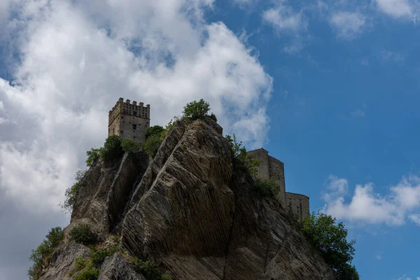 Northern italy castle Stock Photos, Royalty Free Northern italy castle ...