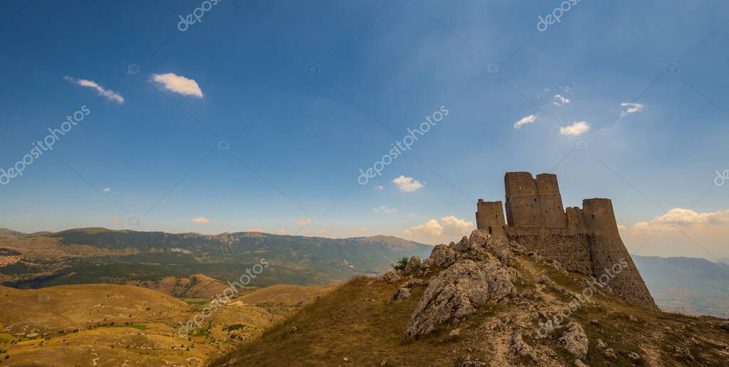 Abruzos, Rocca Calascio. Rocca situada en Abruzzo, en la provincia de L ...