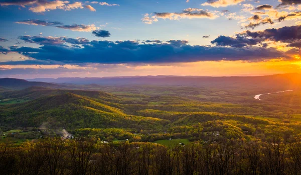 Sunset over the Shenandoah Valley from Skyline Drive in Shenando ...