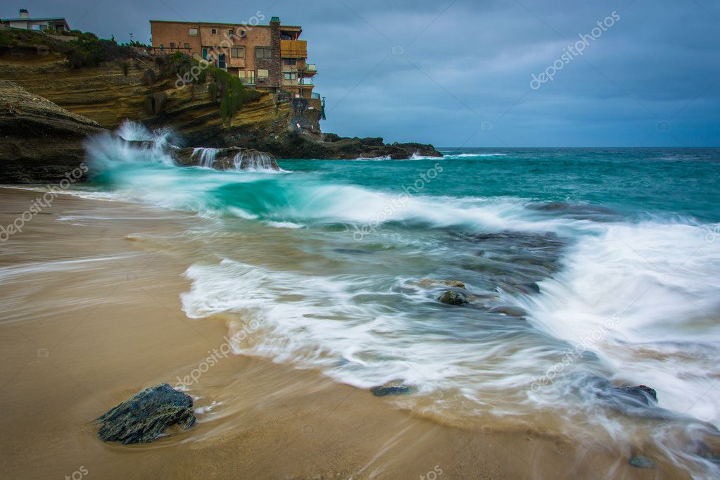 Waves and rocks in the Pacific Ocean at Table Rock Beach, in Lag ...
