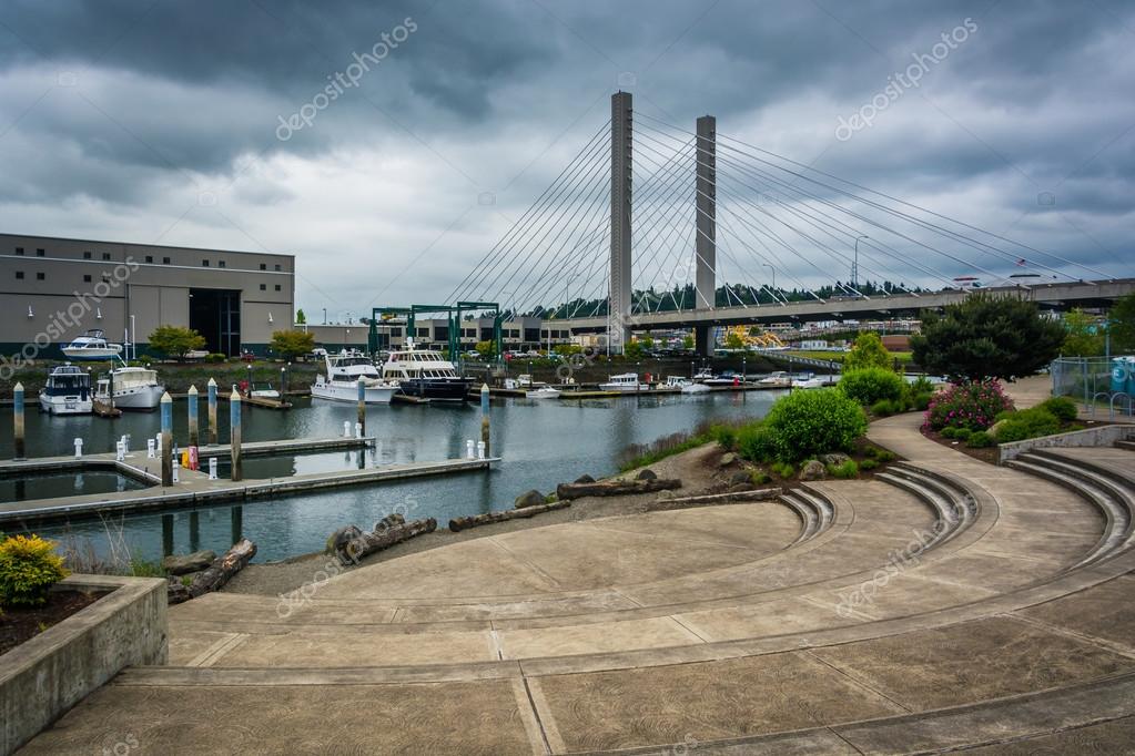 Esplanade and cable-stayed bridge over the Thea Foss Waterway, i ...