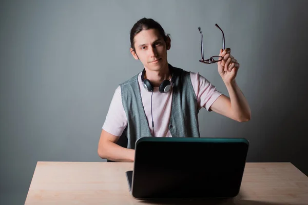 Computer modeling Images - Search Images on Everypixel