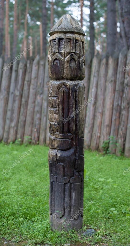 Idol Slavic pagan god of war Sventovit – Stock Editorial Photo ...