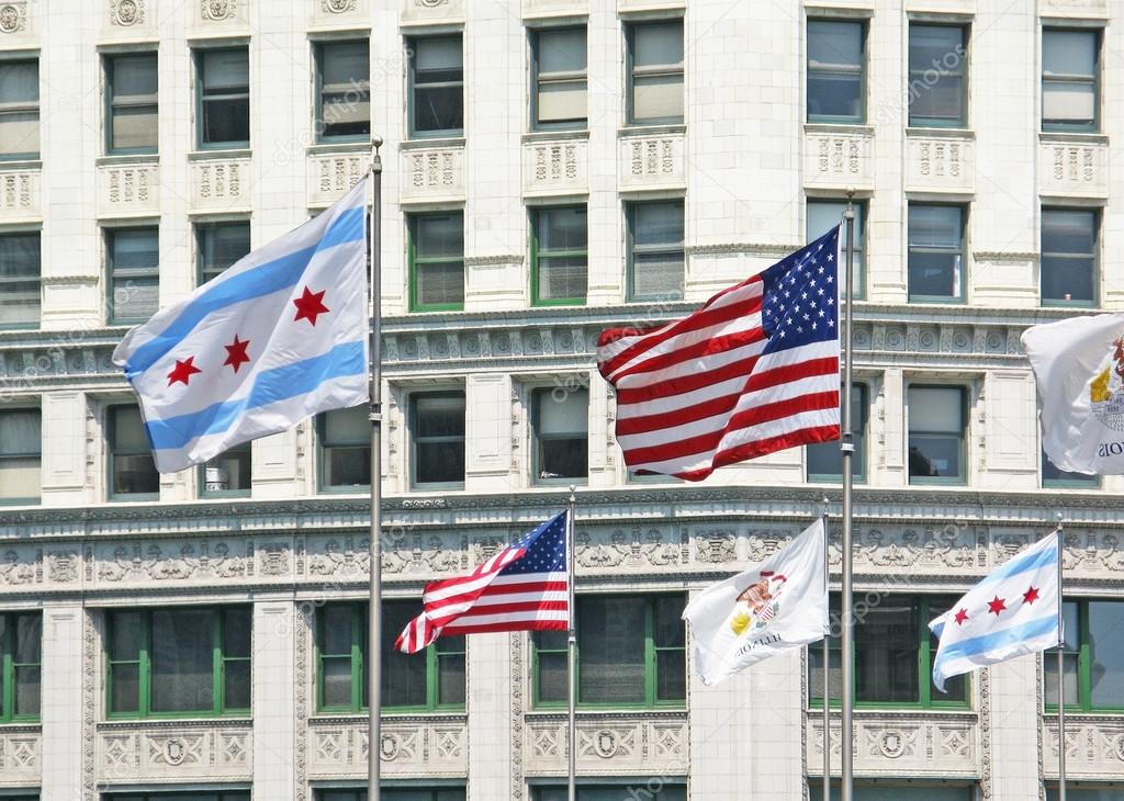 Chicago flags outside the Wrigley building — Stock Editorial Photo ...