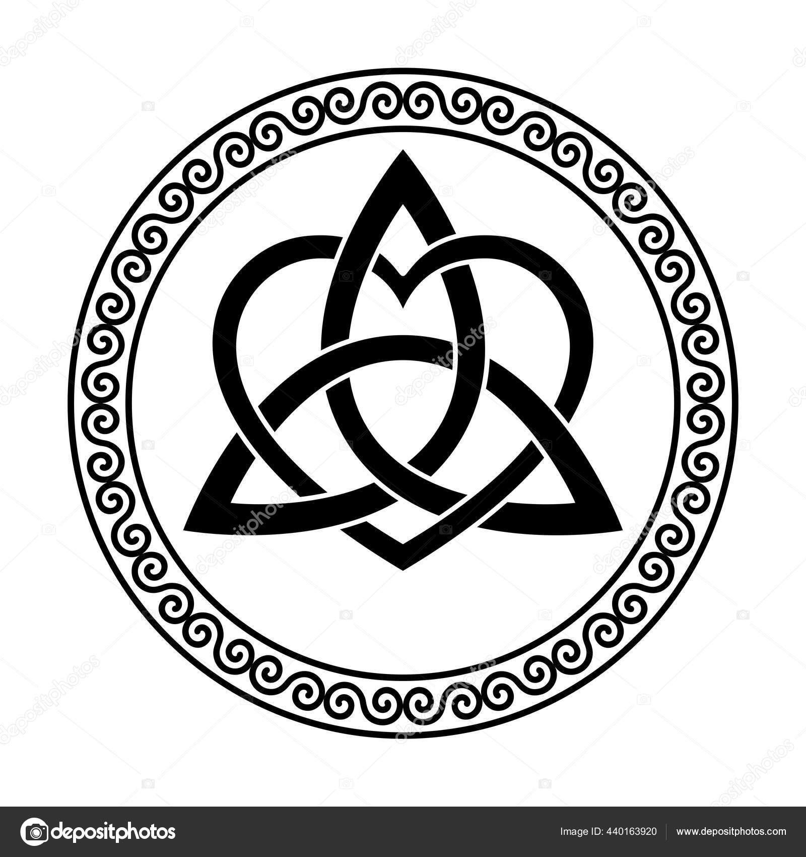 Celtic Knot Trinity Circle