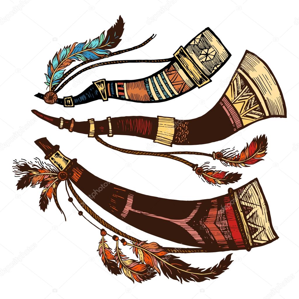 Conjunto de 3 cuernos de caza de colores. Aislado. El concepto para el ...