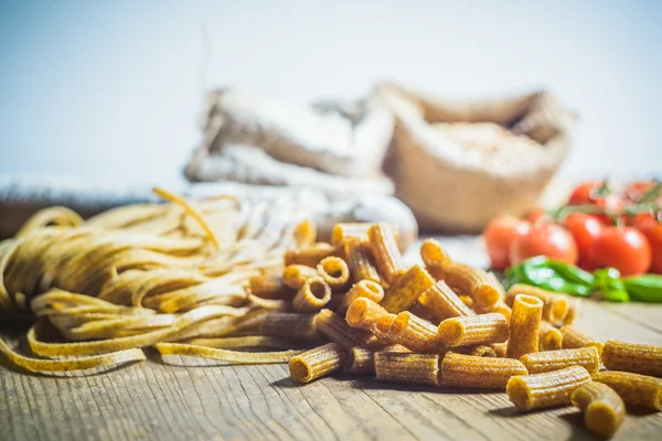 Pasta integral with the ingredients — Stock Photo © Jaromatik #101270184