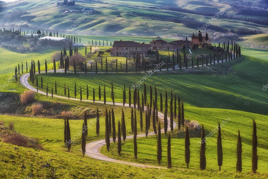 Magical journey fields of Tuscany – Stock Editorial Photo © Jaromatik ...