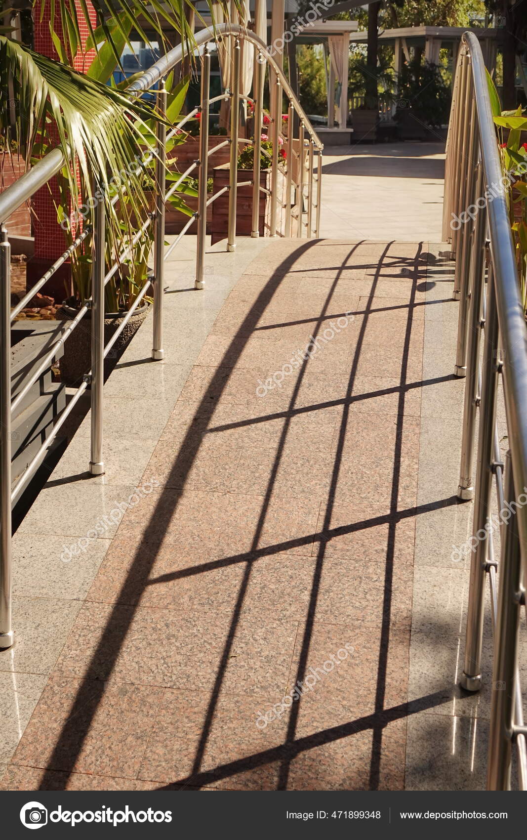 Small Decorative Pedestrian Bridge Stainless Steel Railing Tailed ...