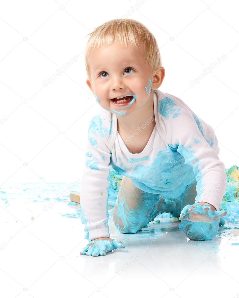 Baby smashing cake Stock Photo by ©handmademedia 59563579