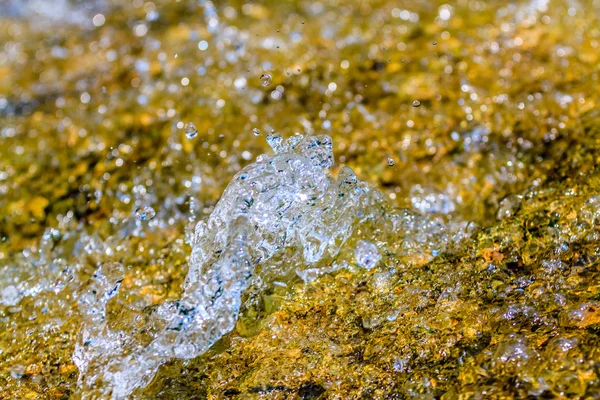 Spring water closeup fotos de stock, imágenes de Spring water closeup ...