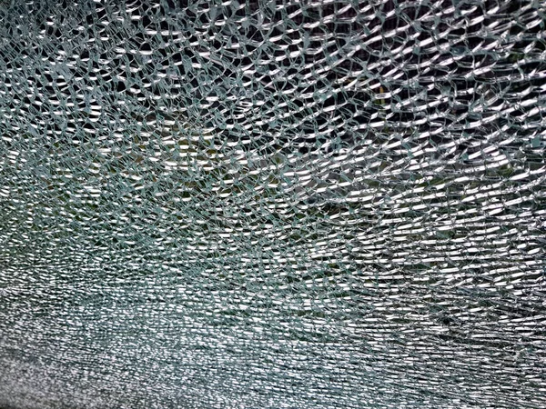 Fotos de Vidro de carro partido, Imagens de Vidro de carro partido sem ...