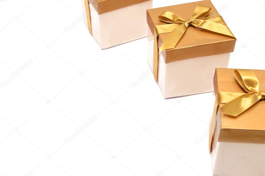 Gold gift box Stock Photo by ©etorres69 53221653