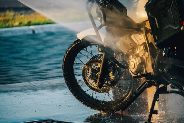 Motorbike wash Stock Photos, Royalty Free Motorbike wash Images ...