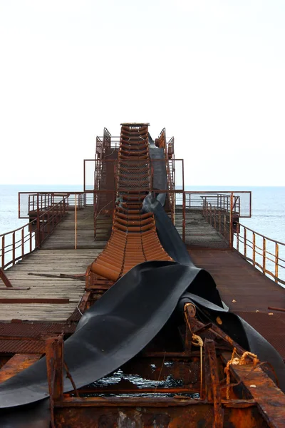 Titanic iron Stock Photos, Royalty Free Titanic iron Images | Depositphotos