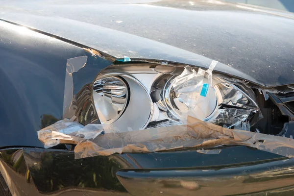 Smashed headlight Stock Photos, Royalty Free Smashed headlight Images | Depositphotos