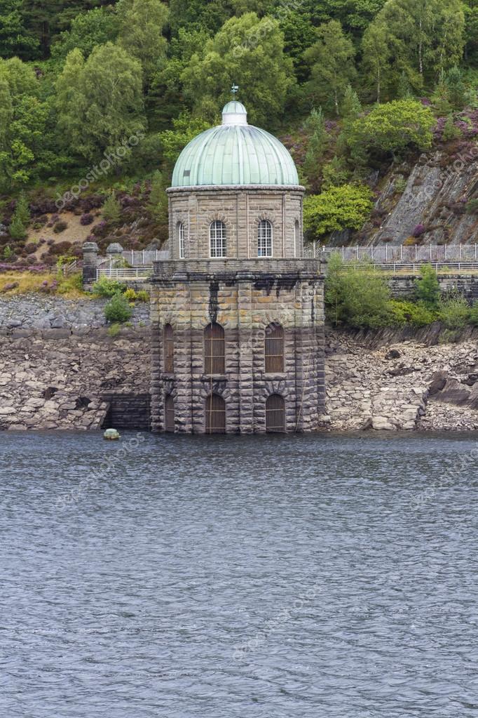 Foel Tower, toma de agua en el embalse de Garreg-ddu. 2024