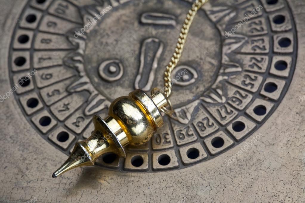 Predecir el futuro a través de la astrología — Foto de stock #111974694 ...