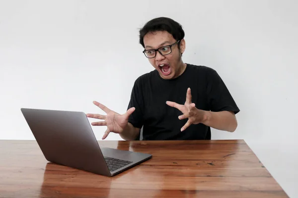 Asian man computer Stock Photos, Royalty Free Asian man computer Images ...