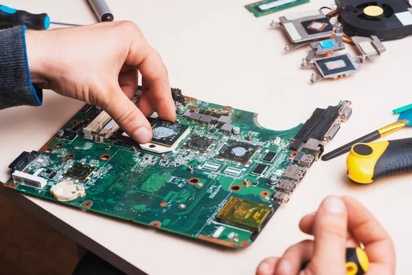 Electronics repair Stock Photos, Royalty Free Electronics repair Images ...