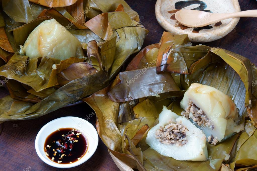 Vietnamese food, pyramid rice dumpling — Stock Photo © xuanhuongho ...
