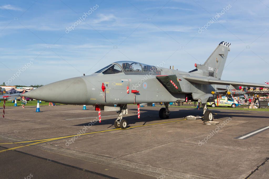 Panavia Tornado F3 de la Real Fuerza A rea. Un avi n de combate multifunci n introducido en la d ...