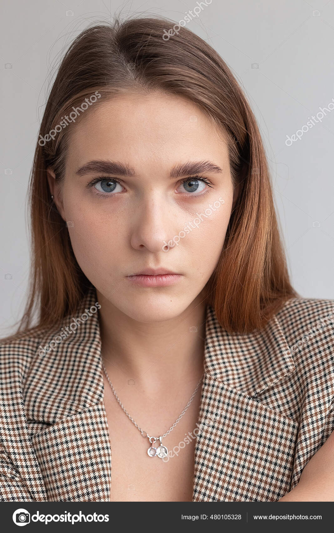 Lady Long Necks Attractive